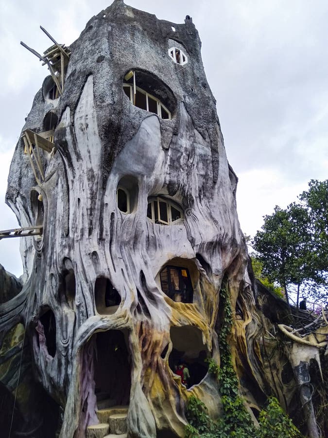 Crazy house of Da Lat editorial image. Image of vietnam - 159267110