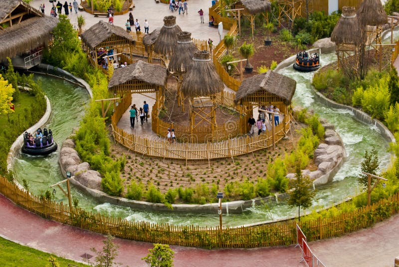 Crazy River in Amusement Park Editorial Photography - Image of travel ...