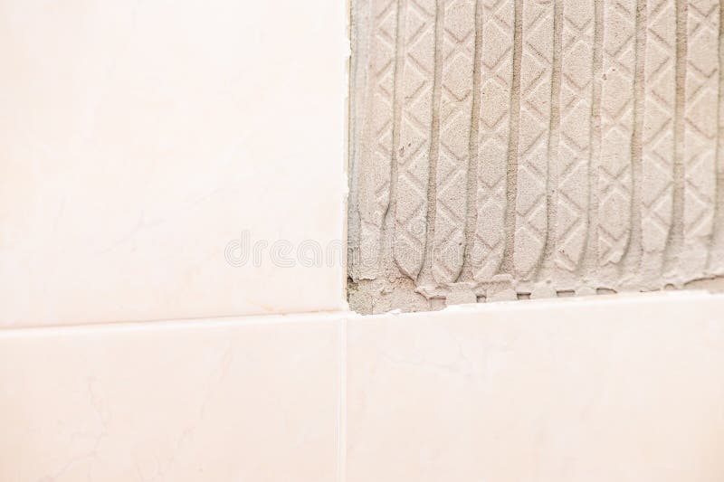 Wall Tiles in the Bathroom Have Fallen Off. Installing Wall Tiles in ...