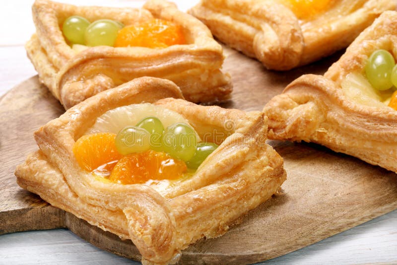 Cream Puff Pastry with Fruit Stock Image - Image of cuisine, dish: 61662821