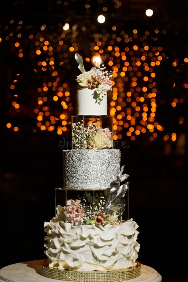 Wedding Cakes With Lights