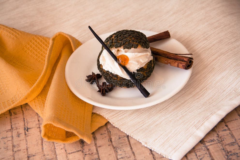 Creamy Eclair with Cinnamon Stock Image - Image of fresh, appetizing ...