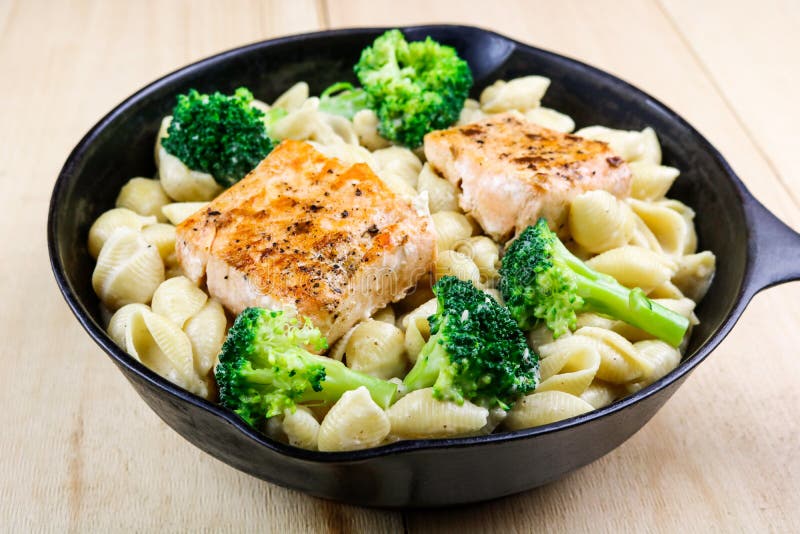 Creamy Salmon & Pasta Shells with Broccoli Stock Photo - Image of ...