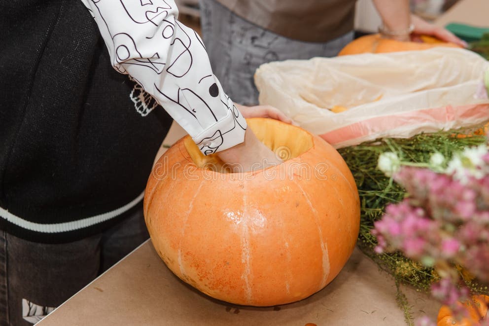 Creating a Floral Composition in a Pumpkin. Making Decor with Your Own ...