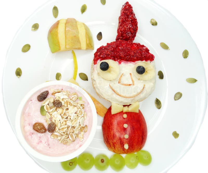 Creative Breakfast with Fruit and Sweet Chocolate Creme on Bread Stock ...