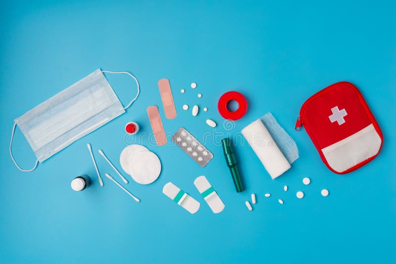 First Aid Kit for Tourists,bandages, Painkillers, Plaster,cotton Wool ...