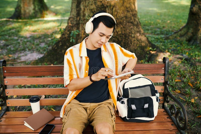Creative Man Sketching in Park Stock Image - Image of listen, break ...