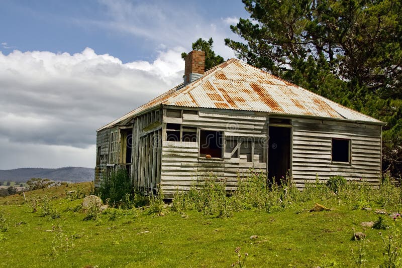 Creepy cabin stock photo. Image of cottage, overgrown - 17120712
