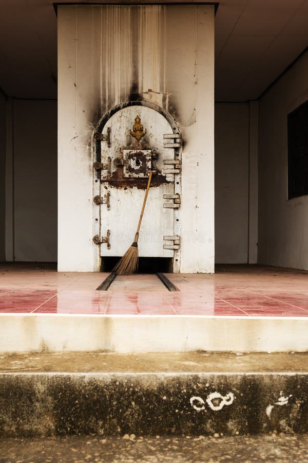 Cremation Buddhist stock photo. Image of ceremony, death - 13319780
