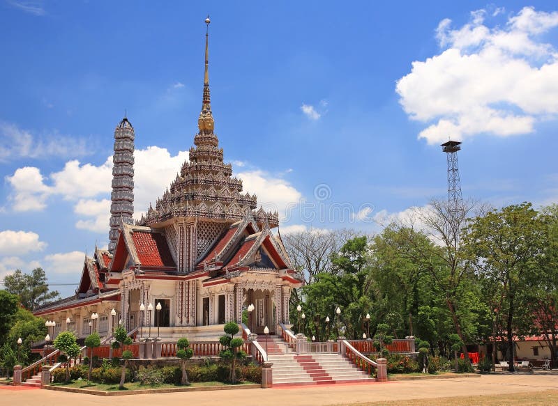 Crematorio Tailandese O Rogo Funereo Fotografia Stock - Immagine di ...