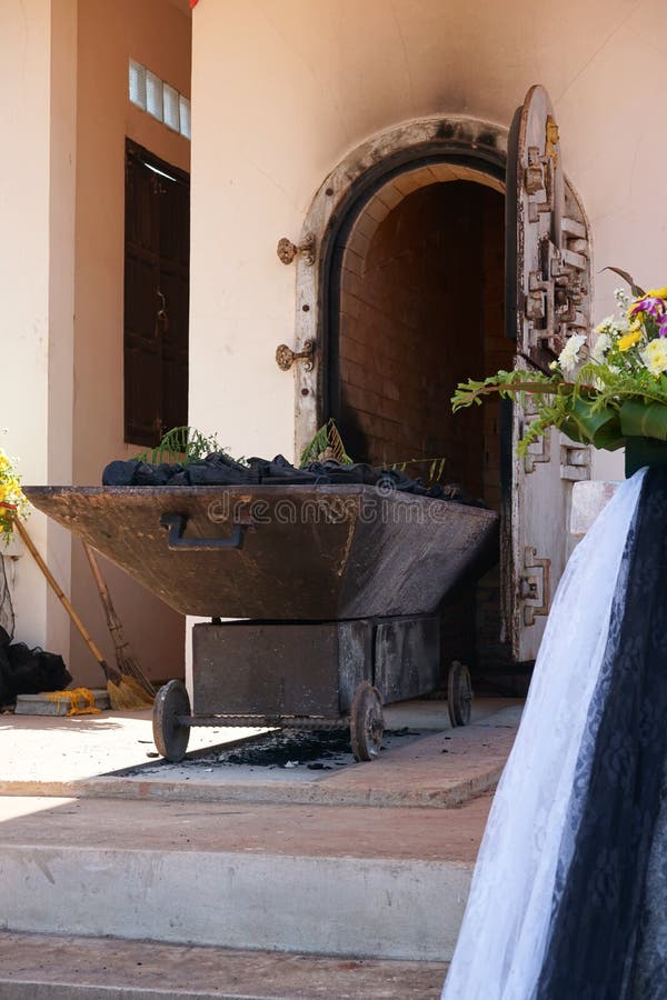 Cremation Buddhist stock photo. Image of ceremony, death - 13319780