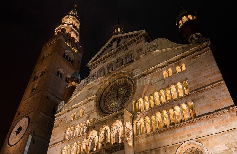 Cremona Cathedral Night View Editorial Photography - Image of brick ...