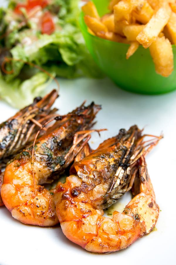 Crevette frite photo stock. Image du tomate, recette - 20665168