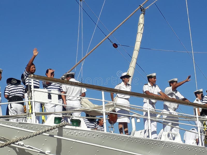 Crew on deck editorial image. Image of norte, goodbye - 89320175