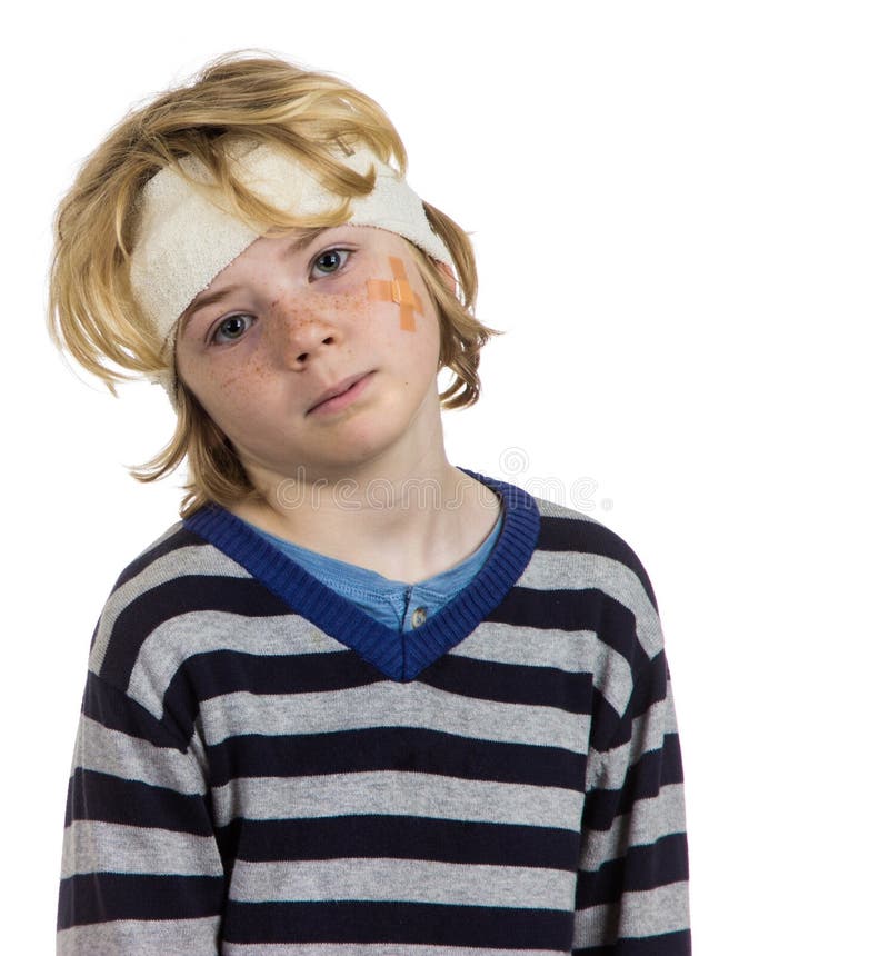 Criança Ferida Hurt Do Menino Foto de Stock - Imagem de machucado ...