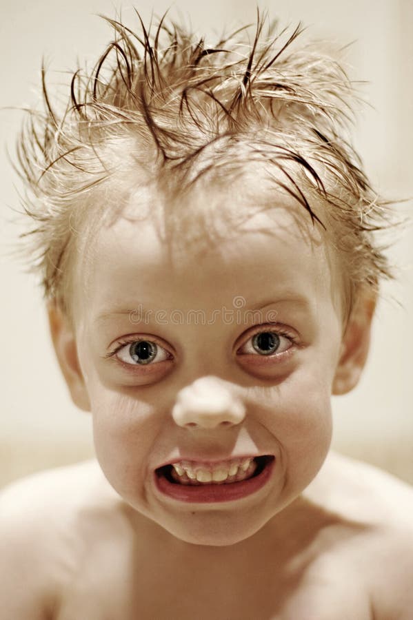 Criança irritada imagem de stock. Imagem de negatividade - 4346549