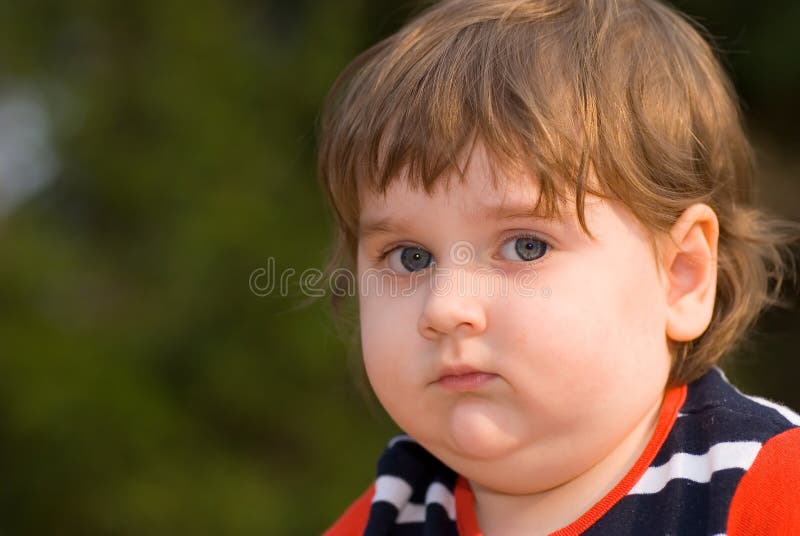 Criança triste imagem de stock. Imagem de menina, tristeza - 2343697