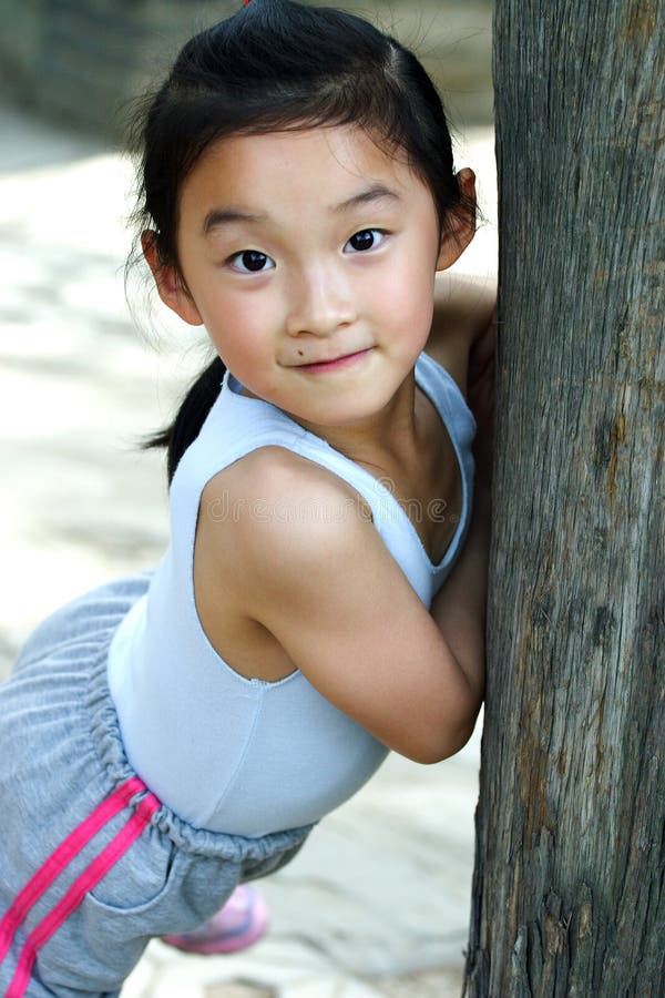 Crianças chinesas foto de stock. Imagem de pessoa, bonito - 833762