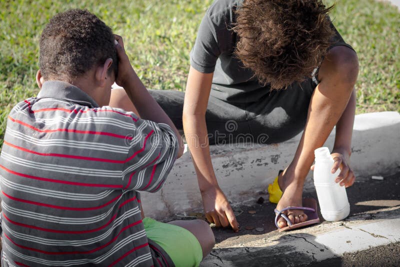 Crianças da rua foto de stock editorial. Imagem de crianças - 73508208