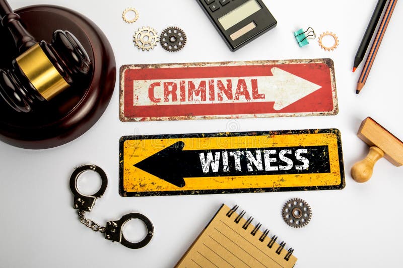 Criminal Y Testigo. Flecha Direccional Roja Y Amarilla Con Texto Foto ...