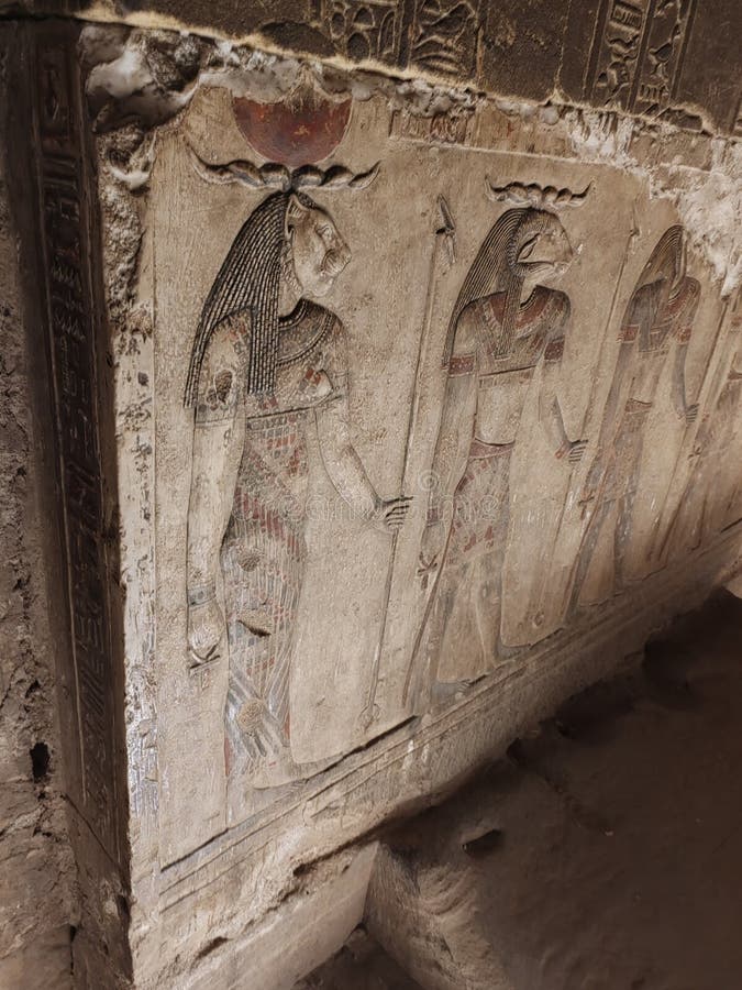 Criptografia No Templo De Dendera De Hathor Imagem de Stock - Imagem de relevo, templo: 377806631