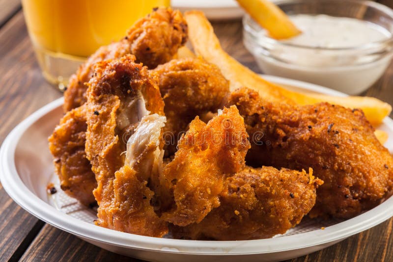 Crisp Crunchy Chicken Wings with Chips Stock Image - Image of tartar ...