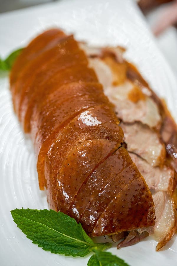 A Crisp, Dry and Fragrant Peking Duck, Sliced Skin Duck Stock Photo ...