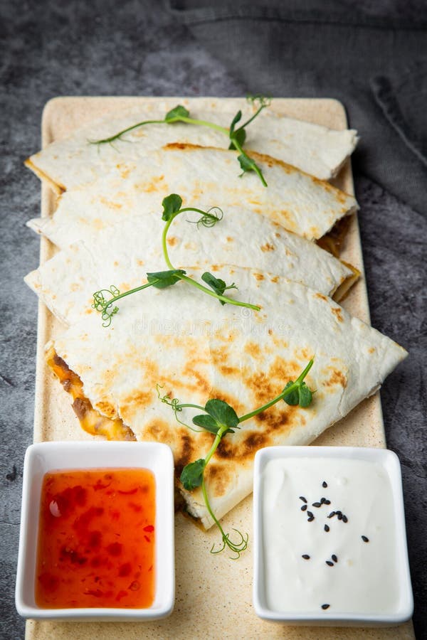 Crispy Flatbreads Stuffed with Meat, Herbs, Lime and Two Sauces, Side ...