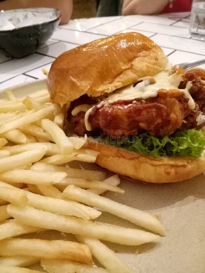 Crispy Fried Chicken Burger Stock Photo - Image of chicken, western ...