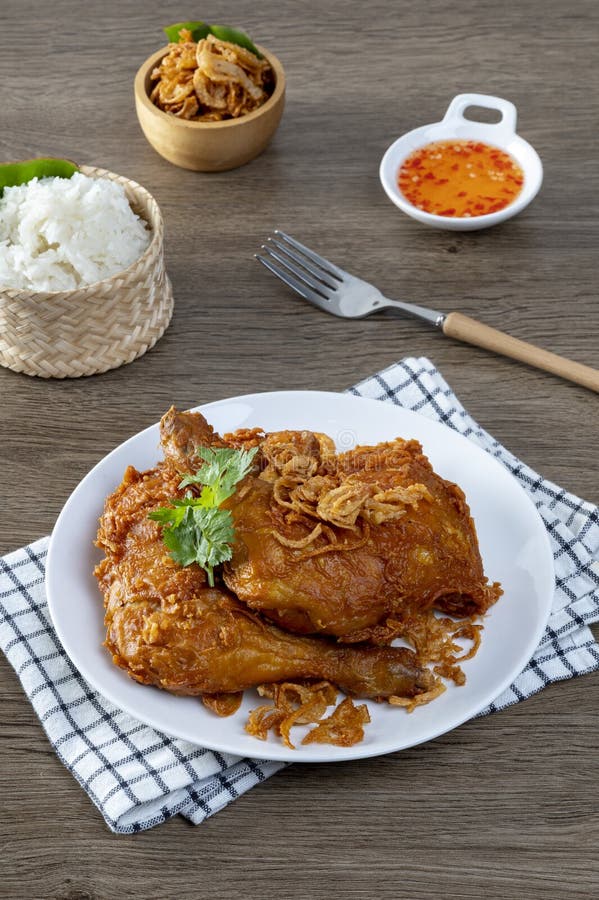 Crispy Fried Chicken with Deep Fried Shallot (Hat Yai Fried Chicken ...