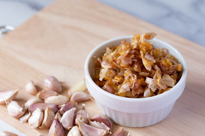 Crispy Fried Garlic in a White Cup Stock Photo - Image of fried, dried ...