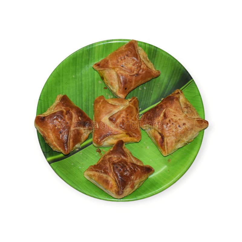 Crispy Indian Fastfood Samosa in a Square Shape Plate Decoration Stock ...
