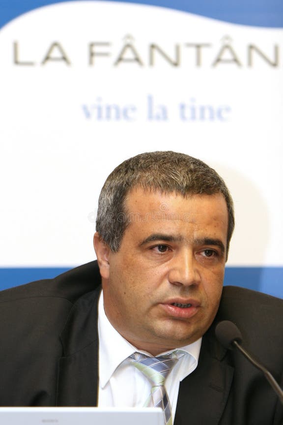 Cristian Amza imagen editorial. Imagen de periodistas - 33934495