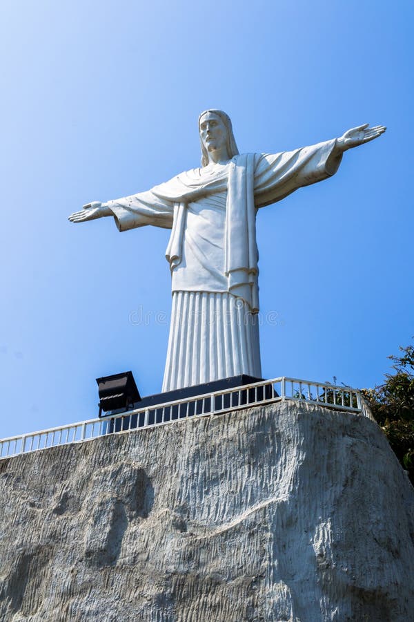 Cristo El Redentor Aislado En El Fondo Blanco Imagen de archivo ...