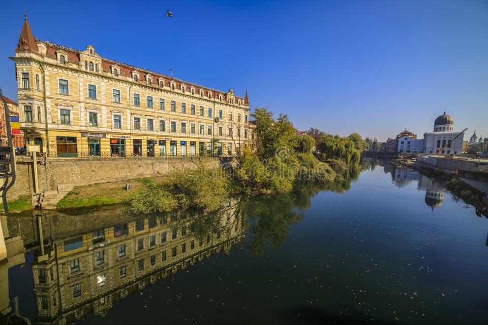 Crisul Repede River in Oradea Editorial Stock Image - Image of tourism ...