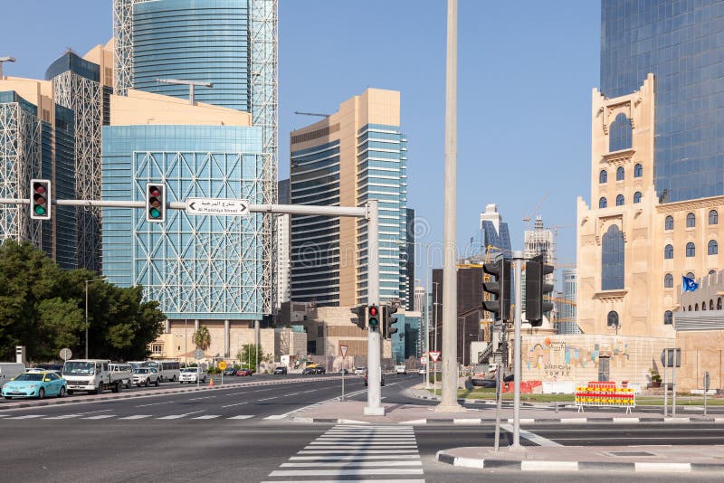 Croisant Dans Le Centre Ville De Doha, Le Qatar Image stock éditorial ...