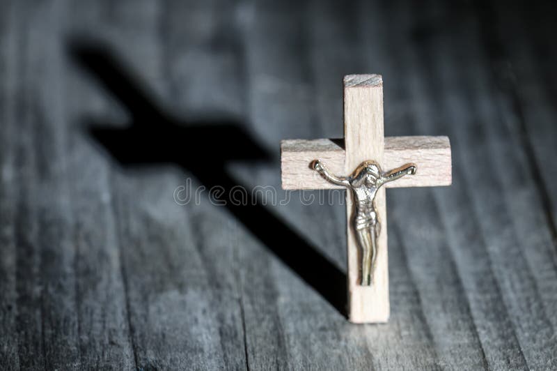 Christian Cross Avec L'ombre Noire Image stock - Image du christianisme ...