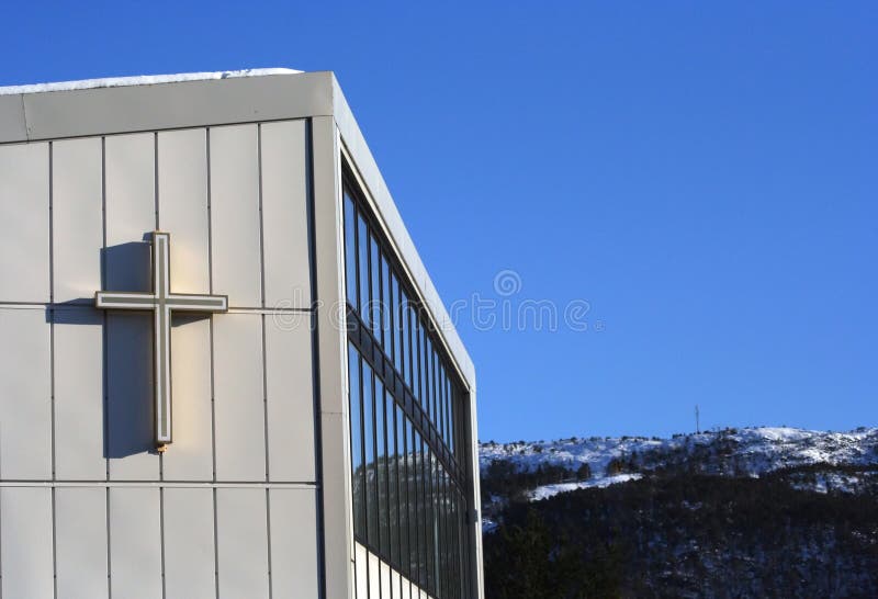 Croix moderne image stock. Image du croix, christ, nuage - 581395