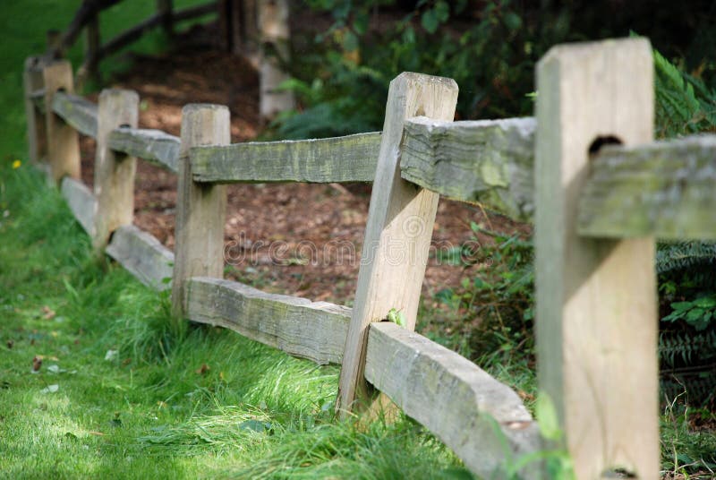 Crooked Fence - Horizontal stock photo. Image of grass - 6063428