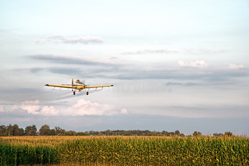 11+ Airplane spraying Free Stock Photos - StockFreeImages