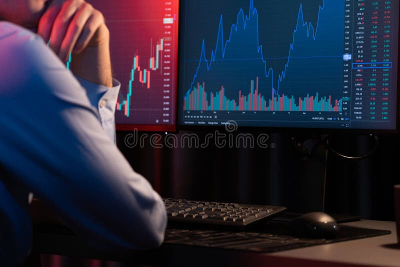 Cropped Trader Analyzing on Market Stock Graph with Back Sideways View ...