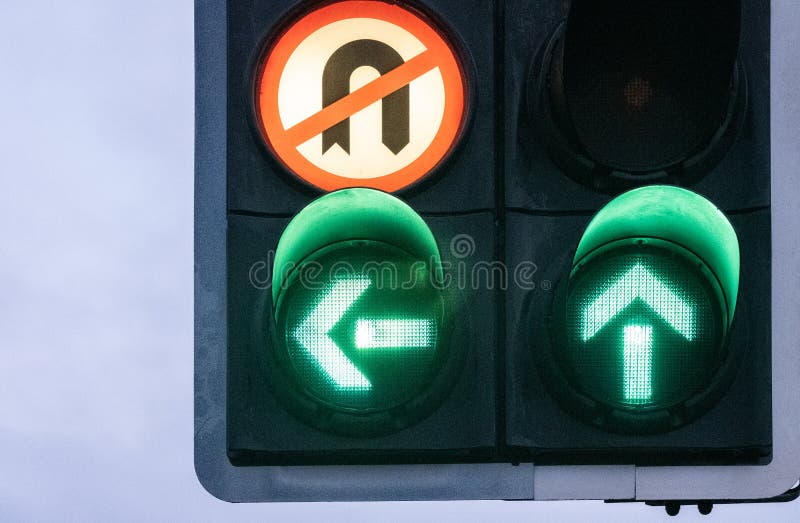 Uk Traffic Light Green Arrows Pointing Left and Ahead Stock Photo ... Uk Traffic Light Green Arrows Pointing Left and Ahead Stock Photo ...