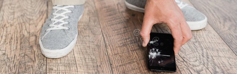 Smashed smartphone screen stock image. Image of screen - 162254579