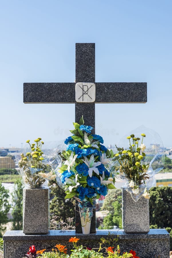 Cross in a cemetery stock image. Image of headstone, religion - 54737269