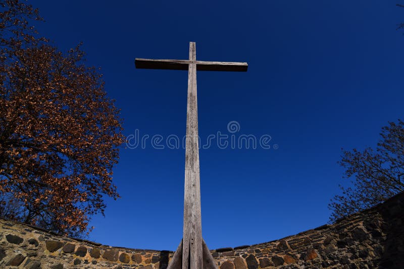 Cross in scaffold place editorial photo. Image of execution - 68104706