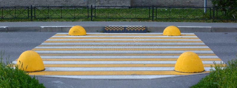 Unregulated Cross-street Pedestrian Crossing Stock Image - Image of ...