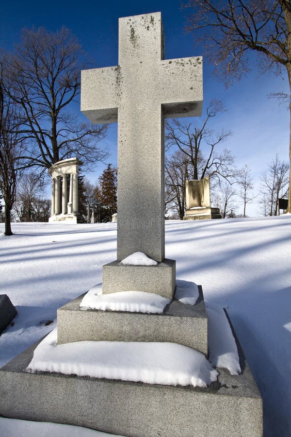 340+ Cross tomb Free Stock Photos - StockFreeImages