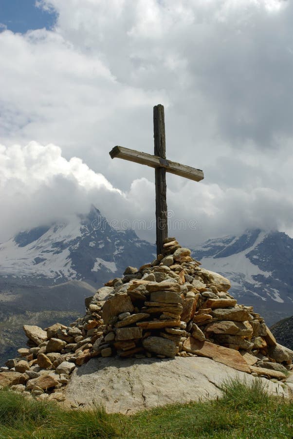 Cross on top of mountain stock image. Image of paradiso - 3194161