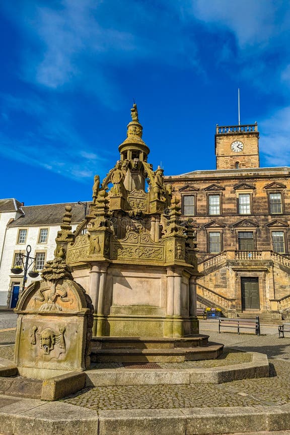 The Cross Well, Linlithgow, Scotland Stock Photo - Image of building ...