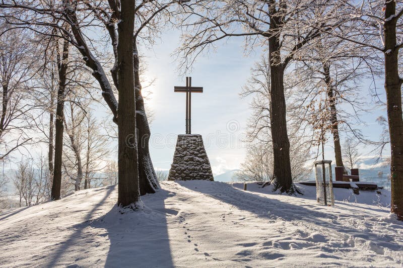 Cross in the Winter Forest. Christian Cross in the Snowy Forest Stock ...
